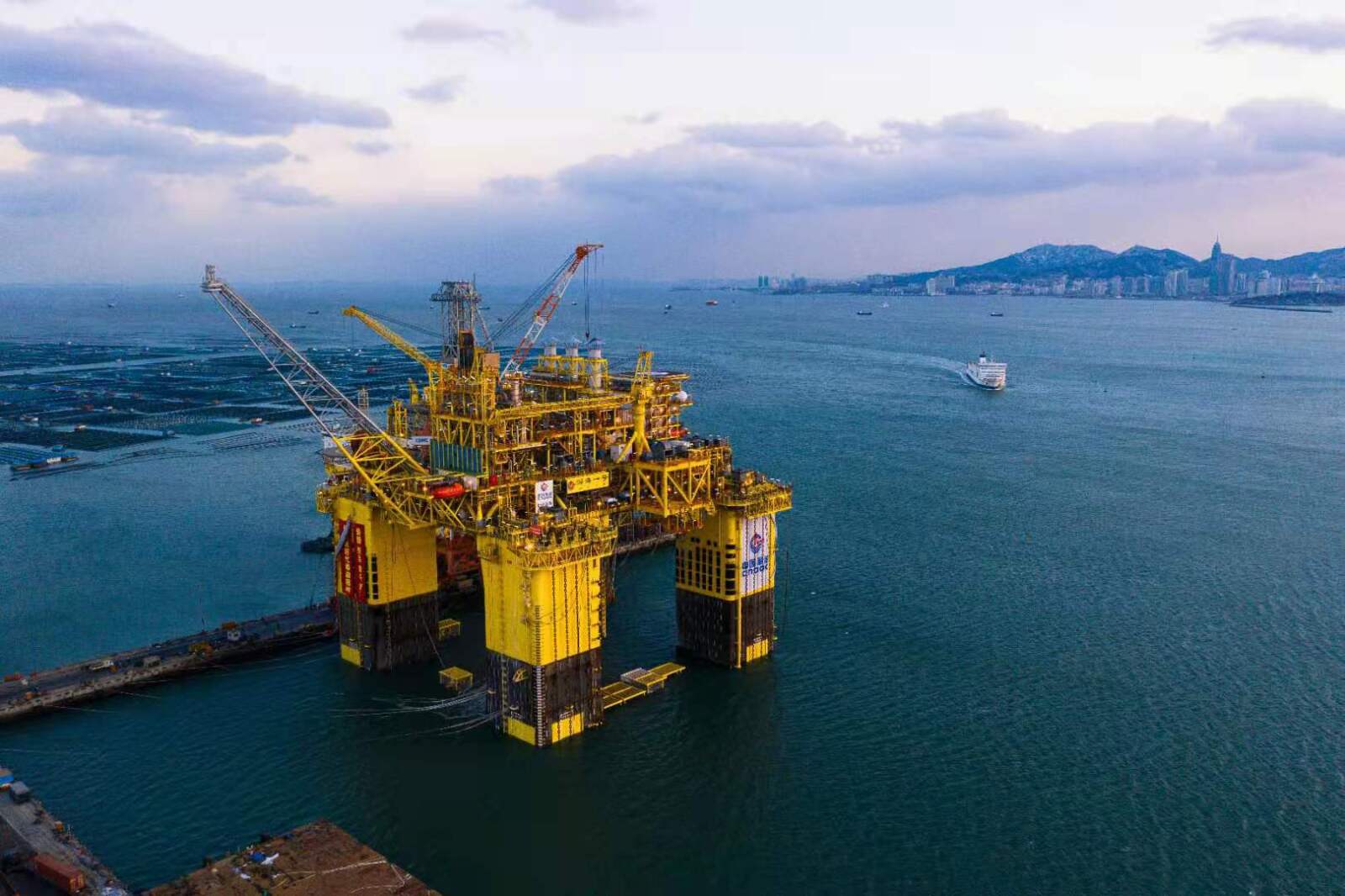 CNOOC Launches World’s First Ultradeep Semisub Production and Storage Platform