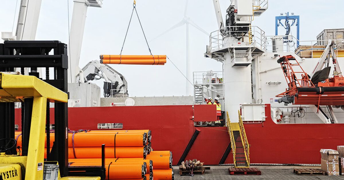 Subsea 7 Completes Acquisition of Siem Offshore Contractors Subsea 7 Completes Acquisition of Siem Offshore Contractors