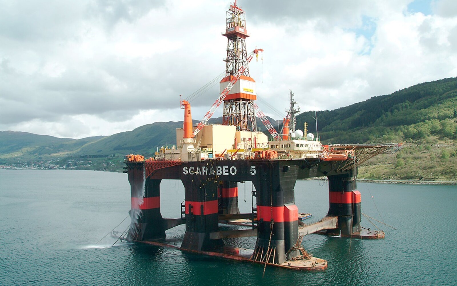 Saipem Finishes Converting Rig to Floating Production Unit as Congo LNG ...
